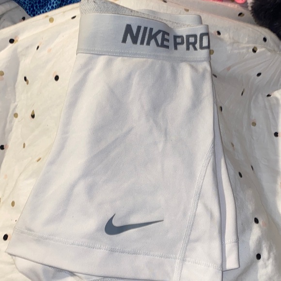 Nike | Shorts | White Nike Pro Spandex | Poshmark